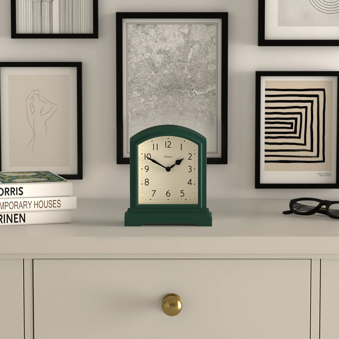 How to make your desk the ideal workspace with Jones Clocks